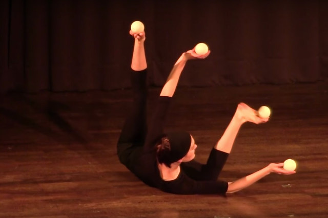 Circus Artist Roxana Küwen Will Captivate You with Her Foot Juggling ...