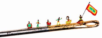 Artist Makes Micro-Miniature Sculptures So Small They Fit on the Head ...