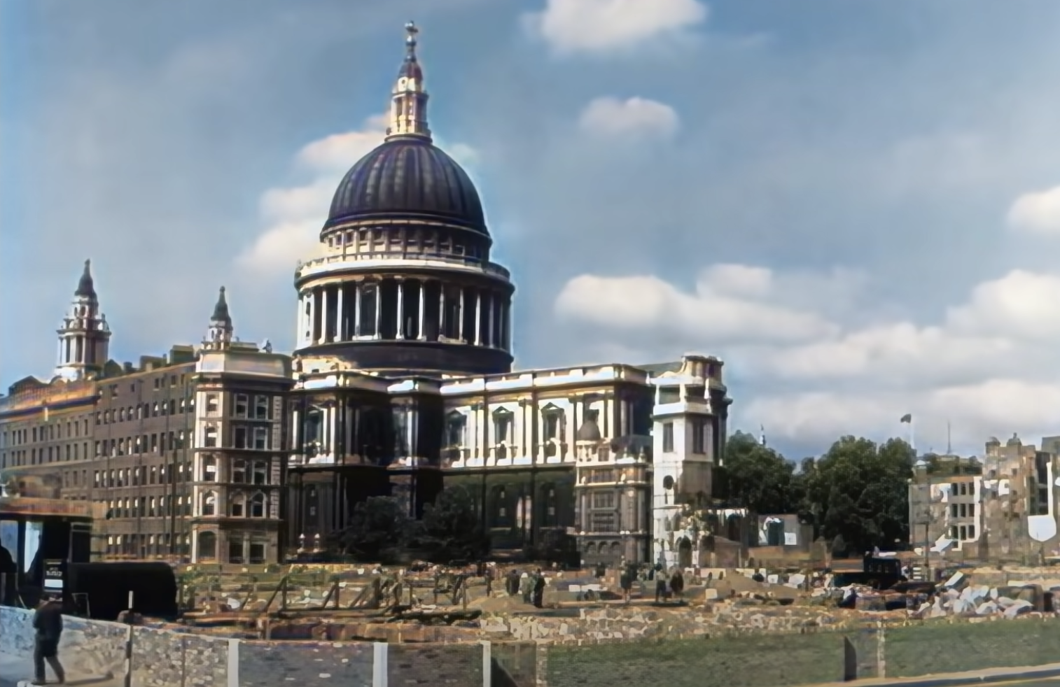 Watch Colorized 1940s Footage of London after the Blitz: Scenes from ...