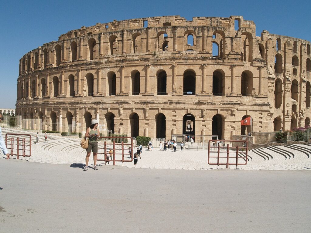 The Roman Colosseum Has a Twin in Tunisia: Discover the Amphitheater of ...