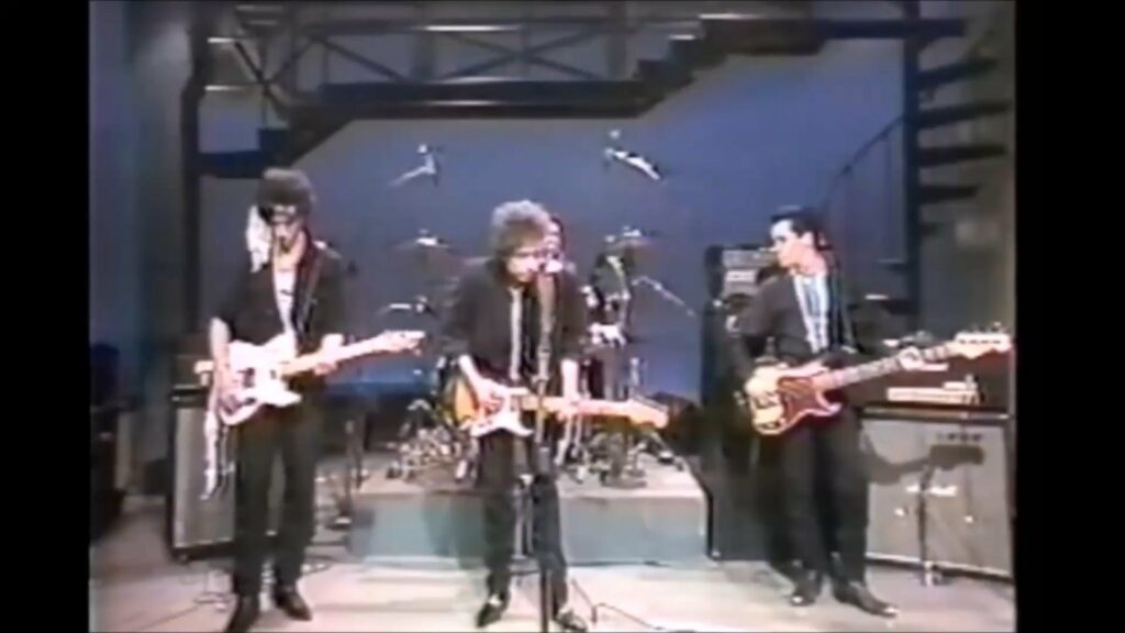 Bob Dylan Goes Punk on Late Night with David Letterman, Playing ...