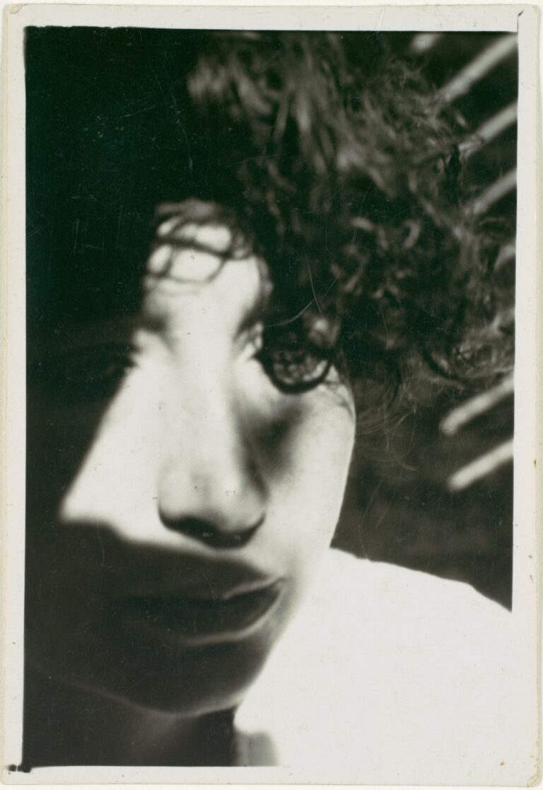 The Women of the Bauhaus: See Hip, Avant-Garde Photographs of Female ...