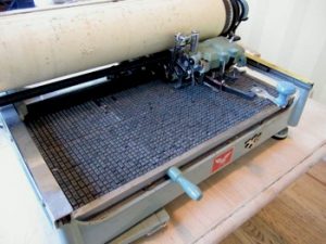 The History of the Seemingly Impossible Chinese Typewriter | Open Culture