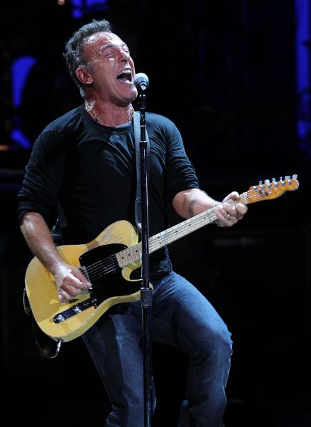 Bruce Springsteen Singin' in the Rain in Italy, and How He Creates ...