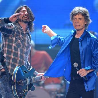 Dave Grohl, Tom Waits, Bonnie Raitt & Other Friends Make Surprise ...