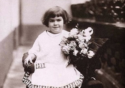 Photos of a Very Young Frida Kahlo, Taken by Her Dad | Open Culture